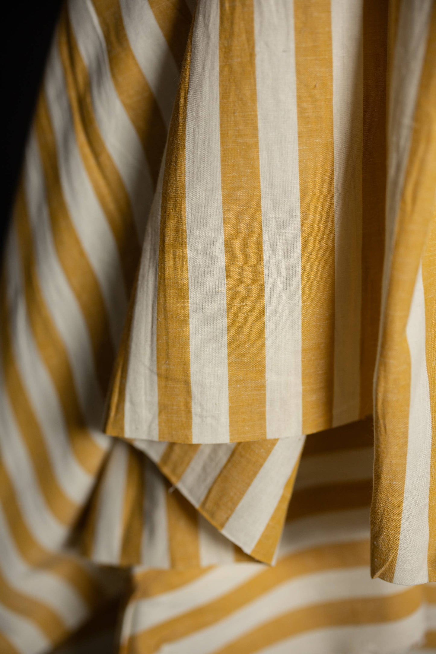 Sunshine Valley Cotton/Linen Stripe – The Carolyn Rose School of Sewing